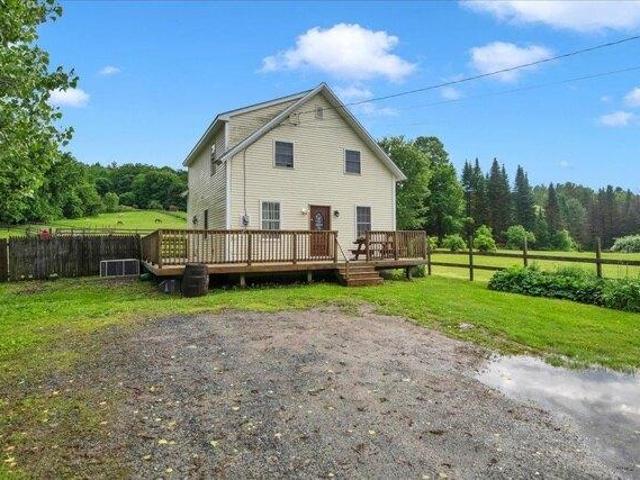3 bedroom, Cambridge VT 05464 104761047