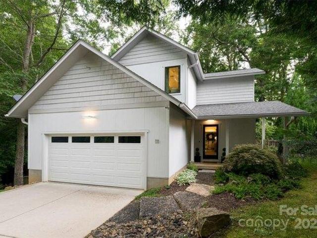 3 bedroom, Candler NC 28715 92492371