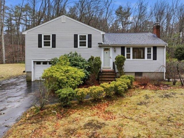 3 bedroom, Canton MA 02021 104652295