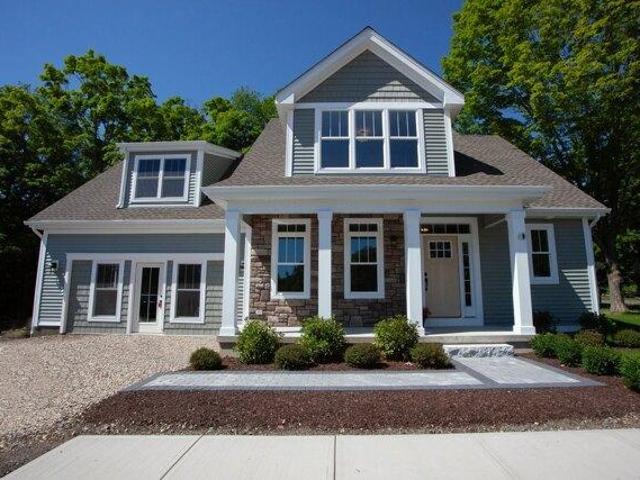 3 bedroom, Canton CT 06019 102062415