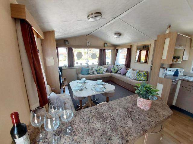 3 bedroom caravan for sale