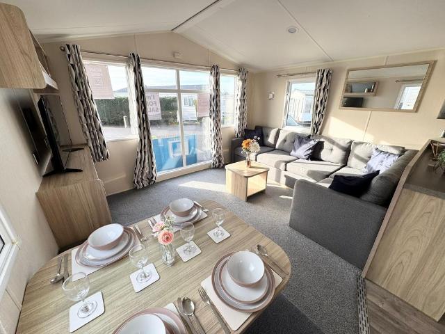 3 bedroom caravan for sale