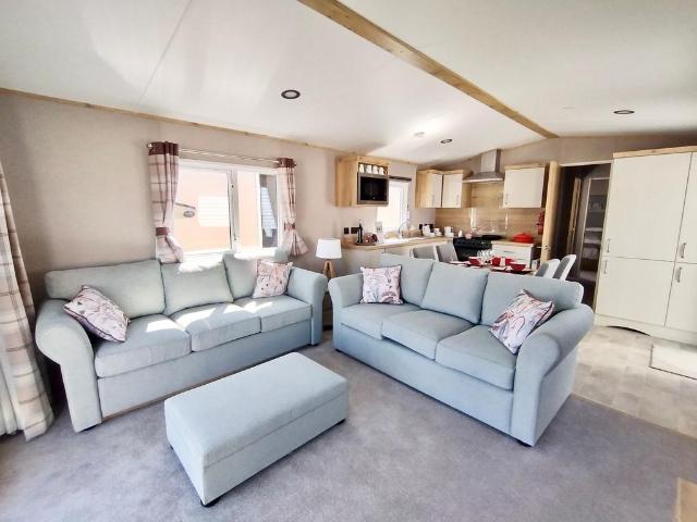 3 bedroom caravan for sale