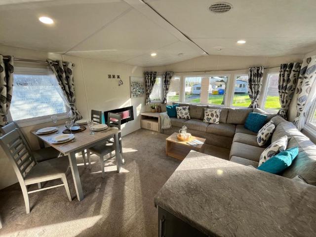 3 bedroom caravan for sale