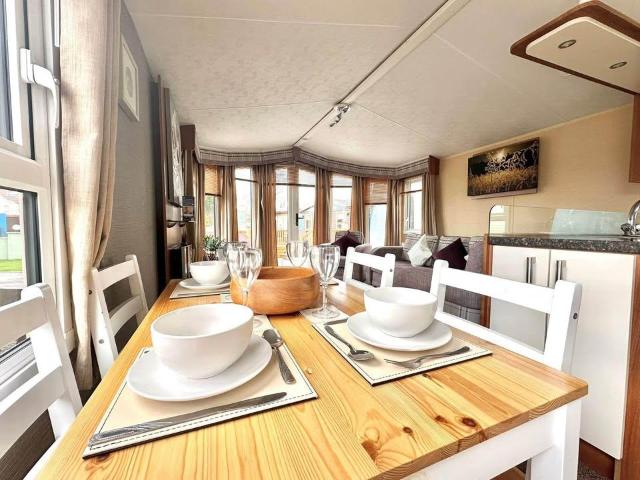 3 bedroom caravan for sale