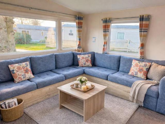 3 bedroom caravan for sale