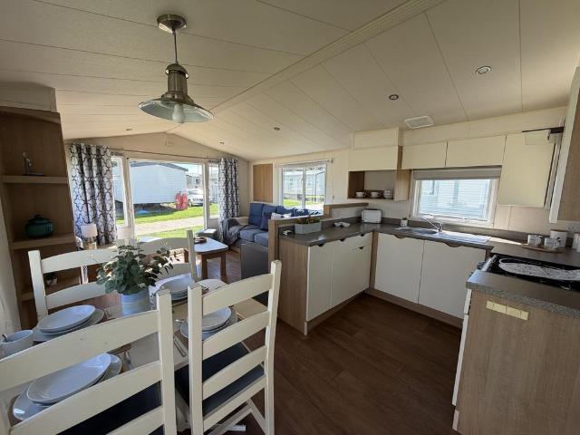 3 bedroom caravan for sale