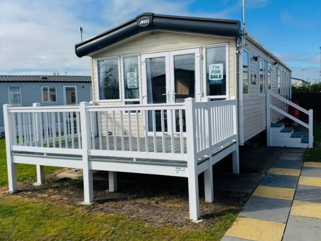 3 bedroom caravan for sale