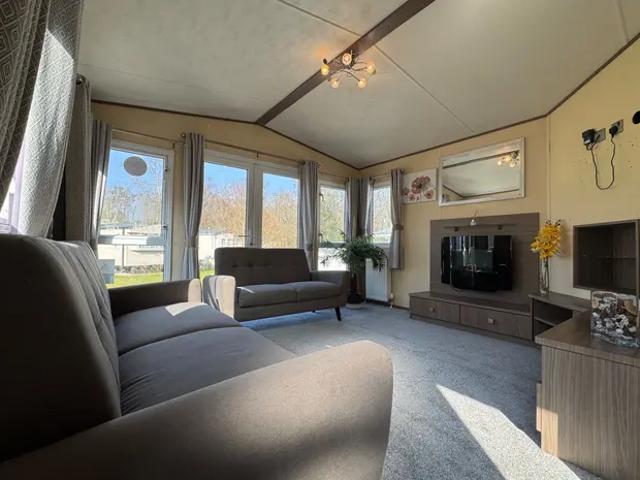 3 bedroom caravan for sale