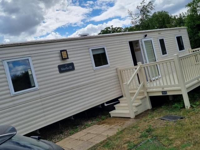 3 bedroom caravan for sale