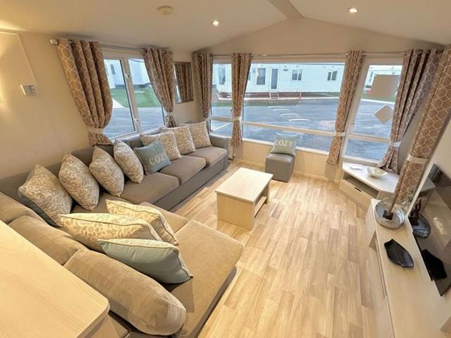 3 bedroom caravan for sale