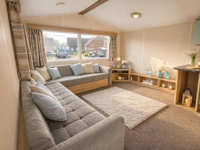 3 bedroom caravan for sale