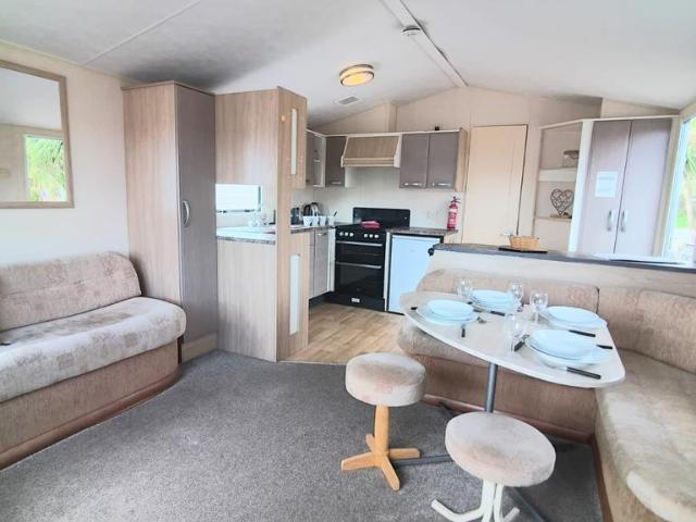 3 bedroom caravan for sale