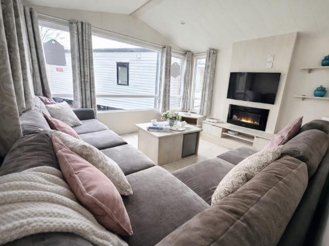 3 bedroom caravan for sale