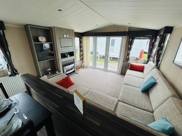 3 bedroom caravan for sale