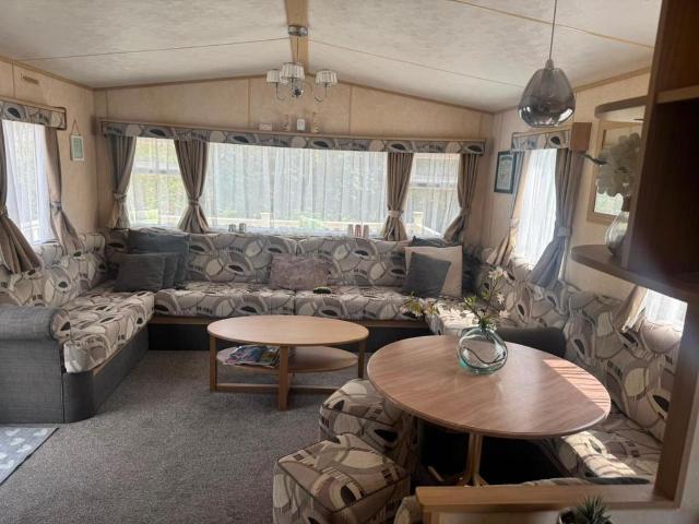 3 bedroom caravan for sale