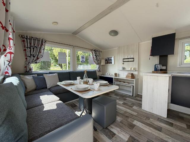 3 bedroom caravan for sale