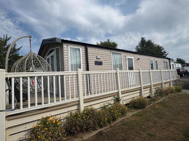 3 bedroom caravan for sale
