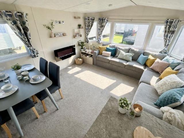 3 bedroom caravan for sale