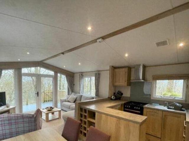 3 Bedroom Caravan For Sale In Lake Road, Windermere