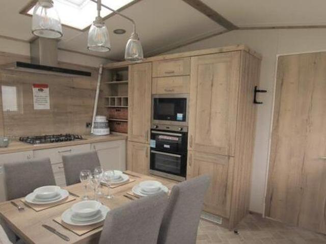 3 Bedroom Caravan For Sale In Manor Park Caravan Site