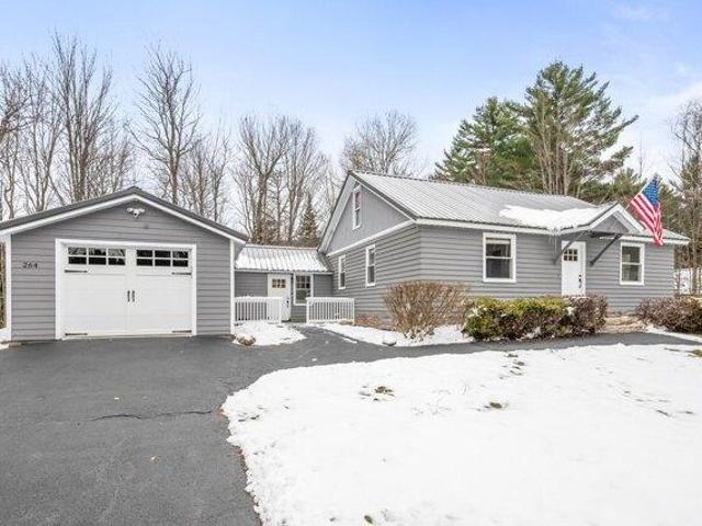 3 bedroom, Carroll NH 03598 102118347
