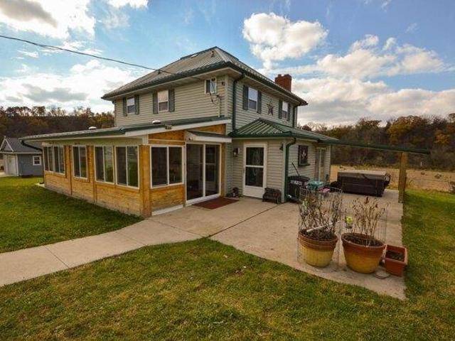 3 bedroom, Cassville WI 53806 LS95994497