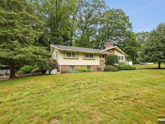 3 bedroom, Cedar Grove NJ 07009 104374147