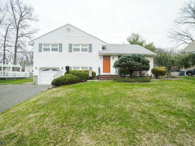 3 bedroom, Cedar Grove NJ 07009 LS101603592