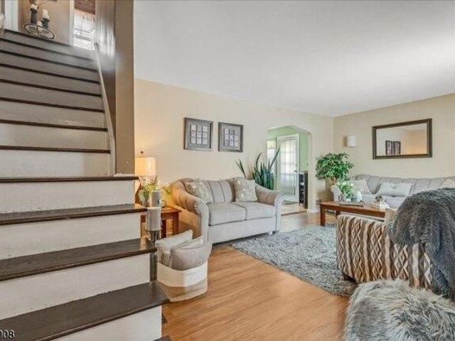 3 bedroom, Cedar Grove NJ 07009 LS101660719