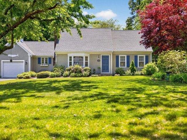 3 bedroom, Centerville MA 02632 104543414