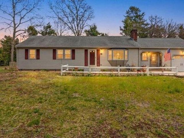 3 bedroom, Centerville MA 02632 105096106