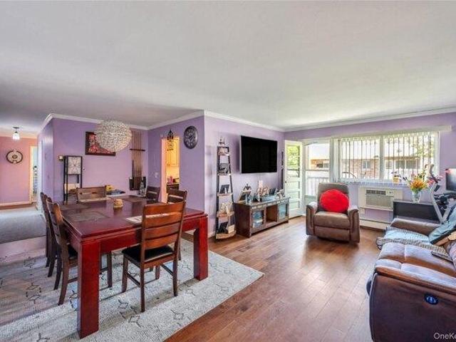 3 bedroom, Central Islip NY 11722 103605671