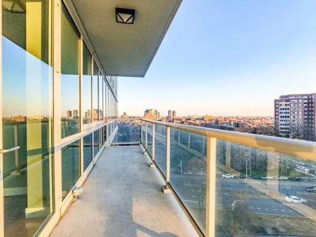 3 bedroom, Central Riverdale NY 102715732