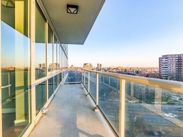3 bedroom, Central Riverdale NY 95693461