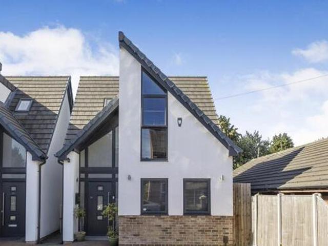 3 Bedroom Chalet For Sale In Nottingham