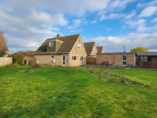3 bedroom chalet for sale in Bala Court, Gunthorpe, Peterborough, PE4