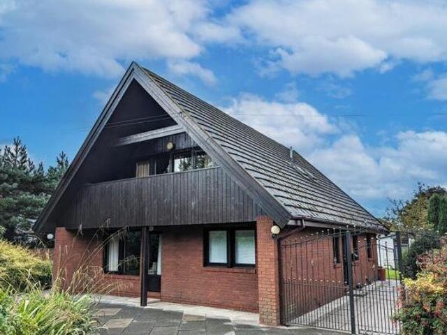 3 Bedroom Chalet For Sale In Leigh, Greater Manchester