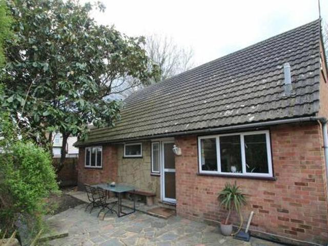 3 Bedroom Chalet For Sale In West Croydon