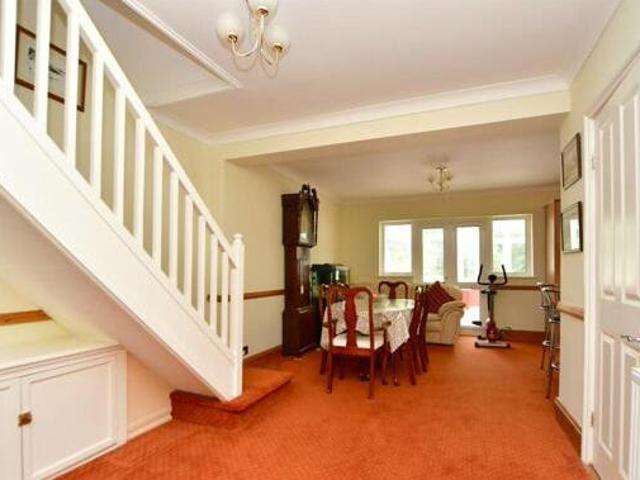 3 Bedroom Chalet For Sale In Wigmore, Gillingham