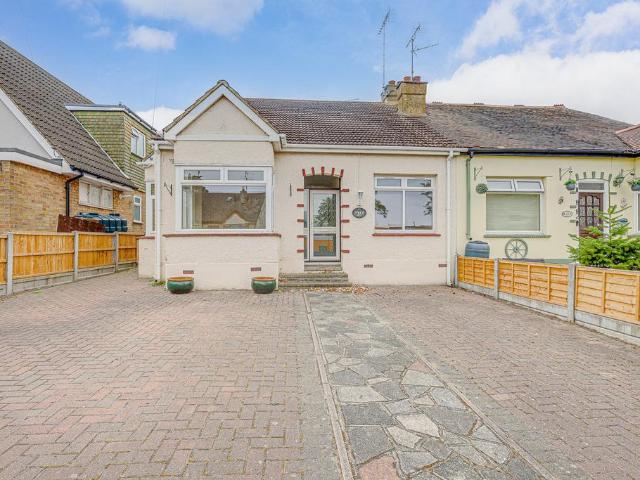 3 bedroom chalet for sale