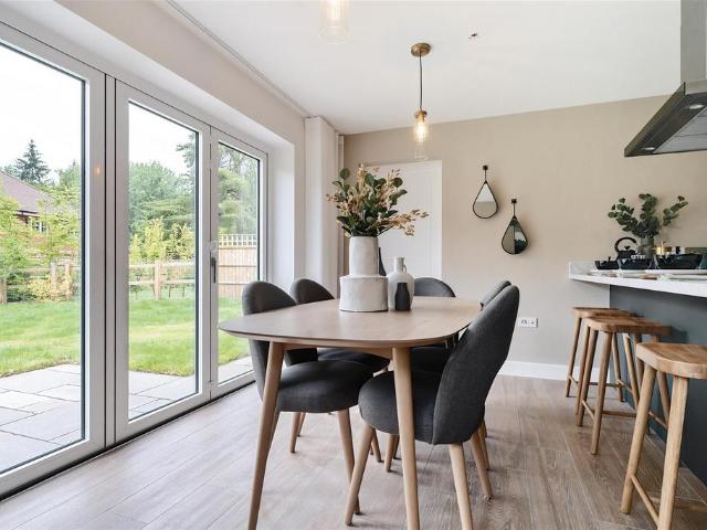 3 bedroom chalet for sale