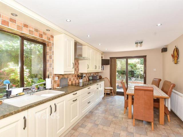 3 bedroom chalet for sale