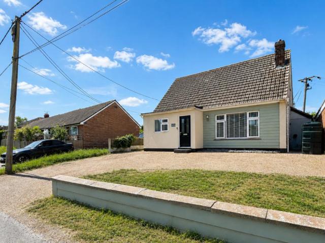3 bedroom chalet for sale