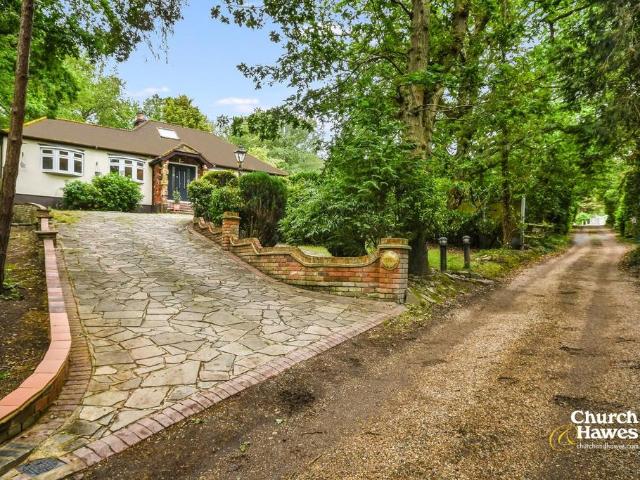 3 bedroom chalet for sale