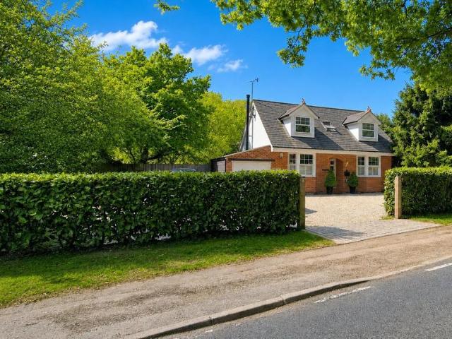 3 bedroom chalet for sale