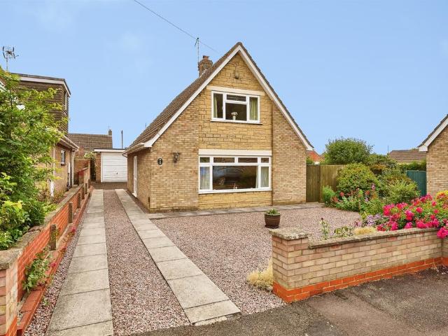 3 bedroom chalet for sale
