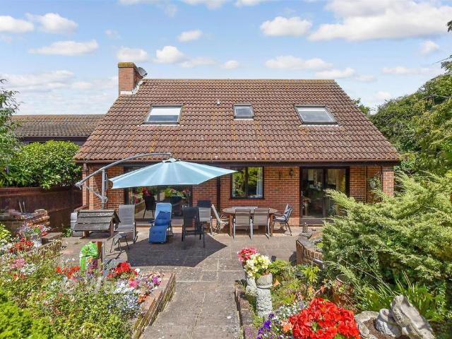 3 bedroom chalet for sale