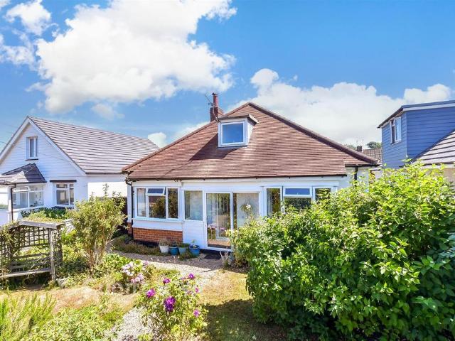3 bedroom chalet for sale