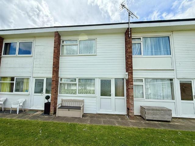 3 bedroom chalet for sale